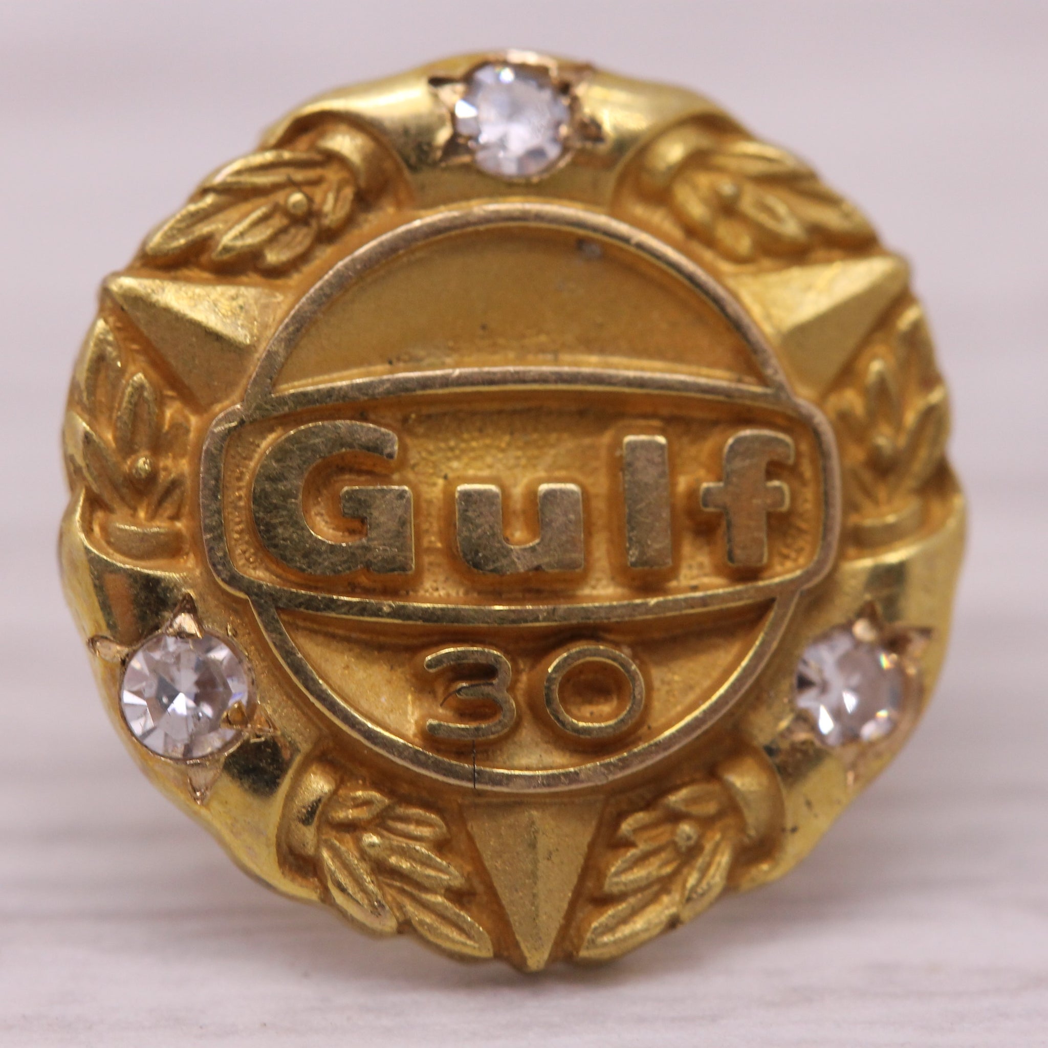 Vintage 10k Gold Gulf 30 Years Natrual Diamond Service Pin