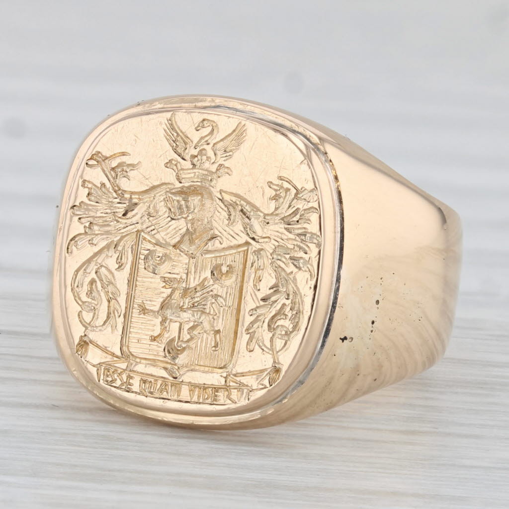 Hand Engraved Coat of Arms Signet Ring 18k Gold Family Crest Esse Quam